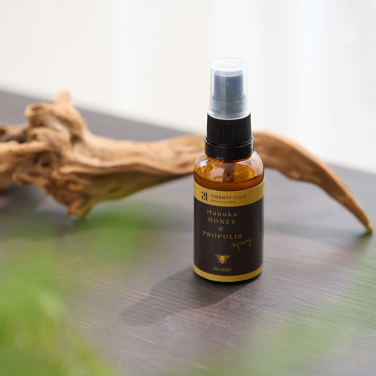 マヌカ1プッシュ、イガイガ狙い撃ち MG850+マヌカハニー配合の「のどスプレー」 | MONOCO